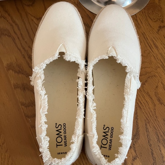 Toms | Shoes | Valencia Platform Espadrilles Off White Canvas | Poshmark